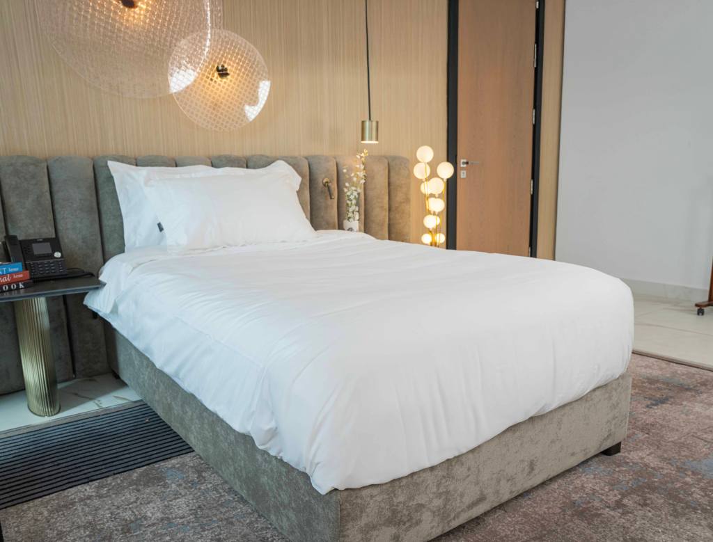 7 pcs Bed linen Set - Single Size - Plain | Gentelle Hospitality